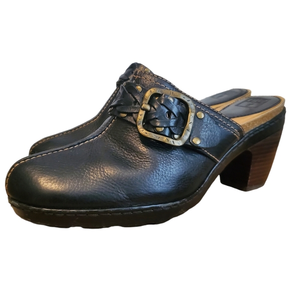 Frye | Shoes | Euc Frye Candice Woven Strap Buckle Black Leather Clogs ...
